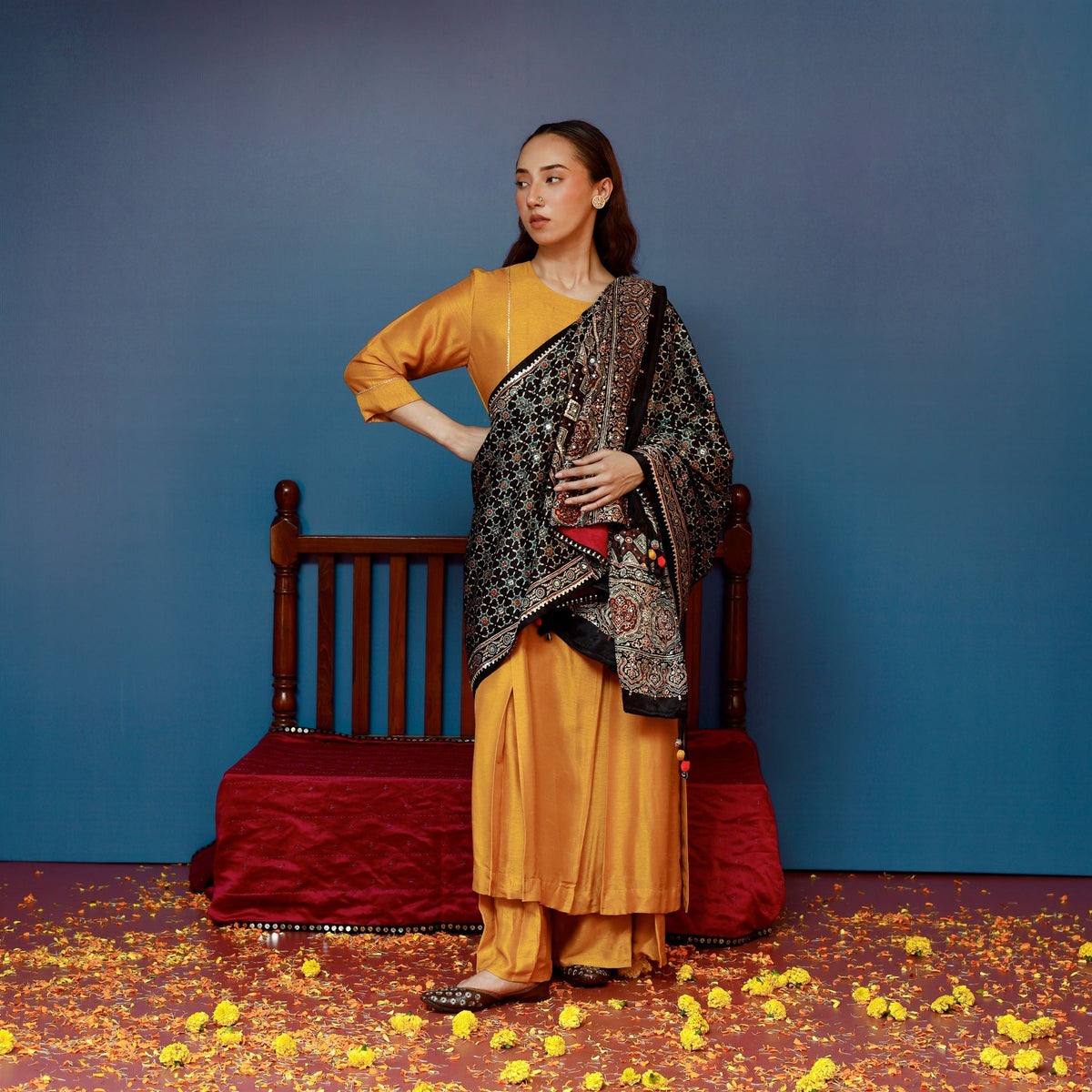Dushala Black Ajrakh Reversible Wrap - One Size – Prahnaaya India